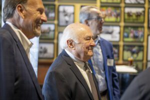 NAI Hiffman's Dennis Hiffman honored with Inspiring Leader Award by Oak ...